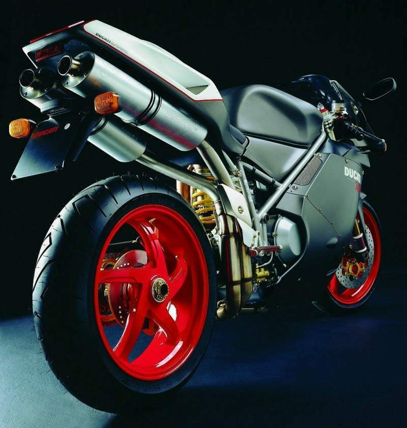 2002 Ducati 748S